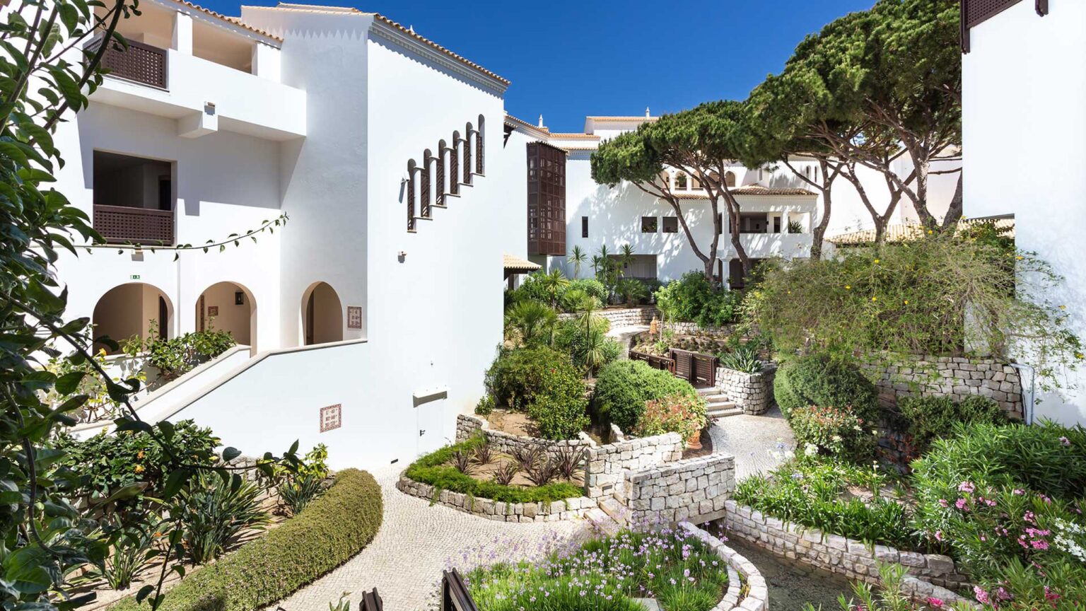 Destination wedding em Portugal: conheça o Pine Cliffs Resort, no ...